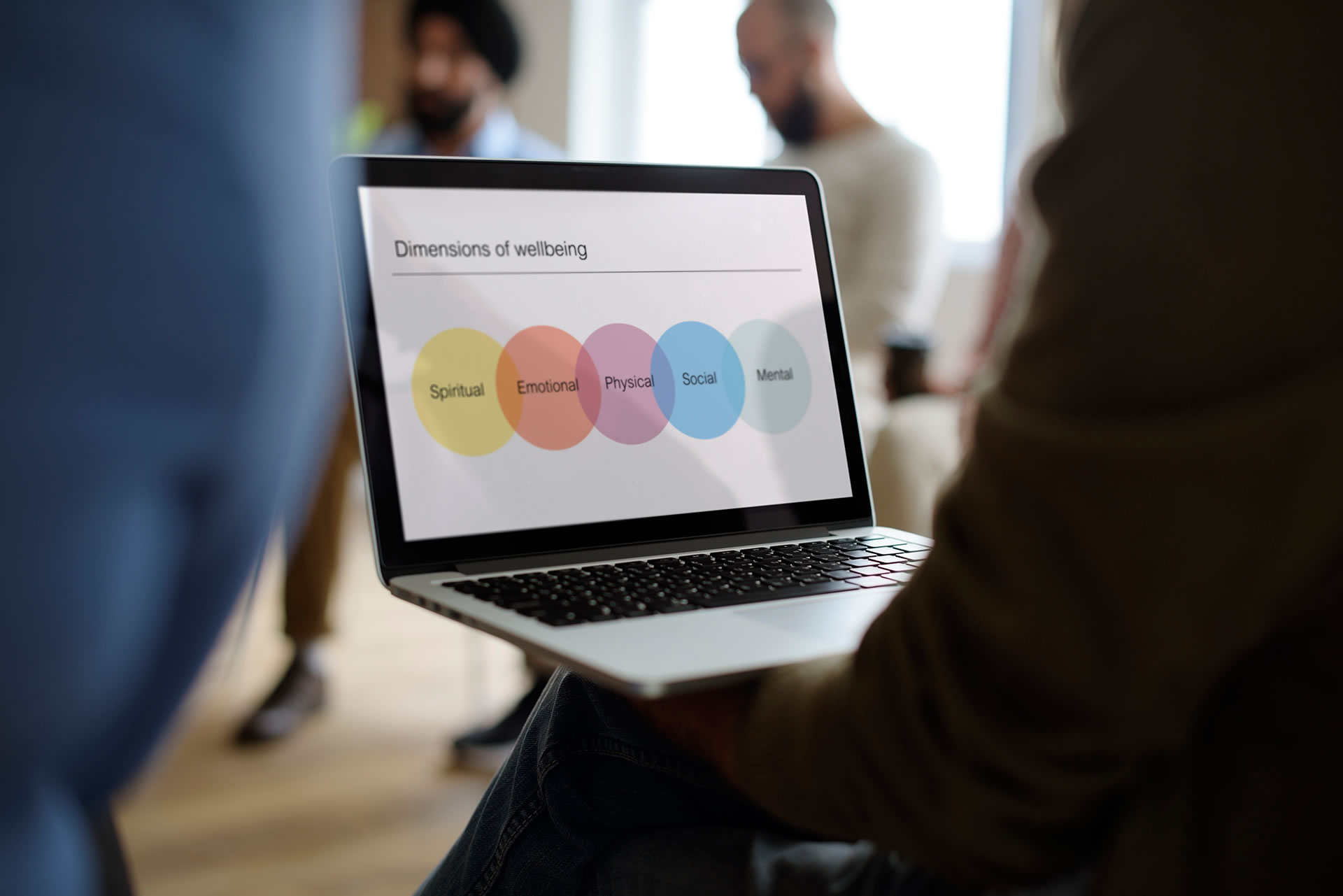 A Step by step Guide On How To Use Design Ideas In PowerPoint To Make 